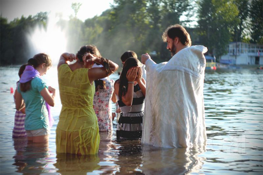 Proper Attire for Clergy and Catechumens during Baptism